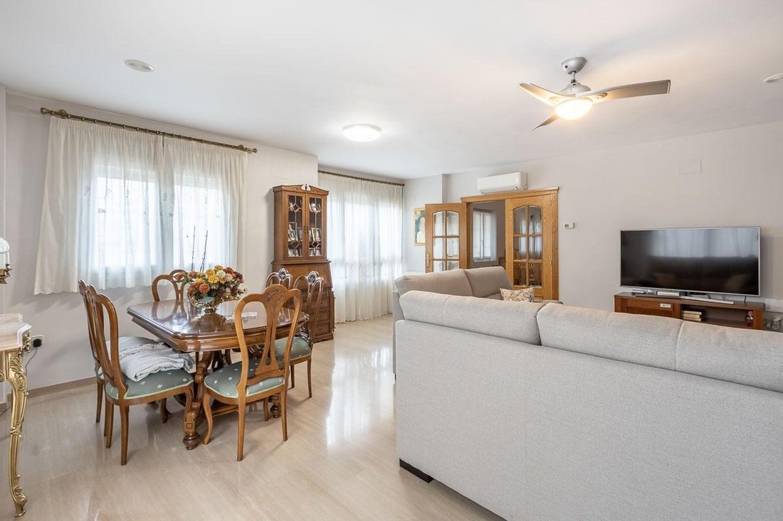 Granada House In Genil, Granada, Spain For Sale (15193426)