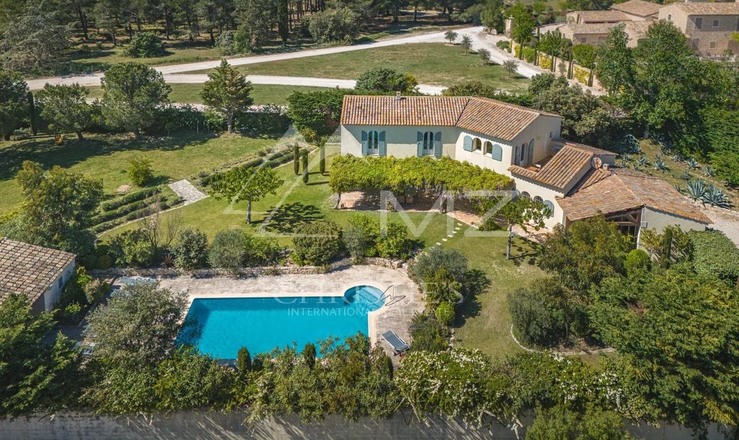 Provencal House In Saint Rémy De Provence, Provence Alpes Côte D'azur ...