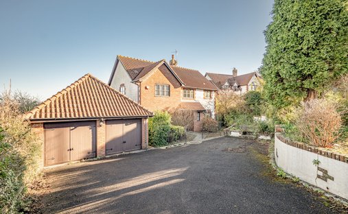 Luxury homes for sale in Almondsbury, England, United Kingdom ...