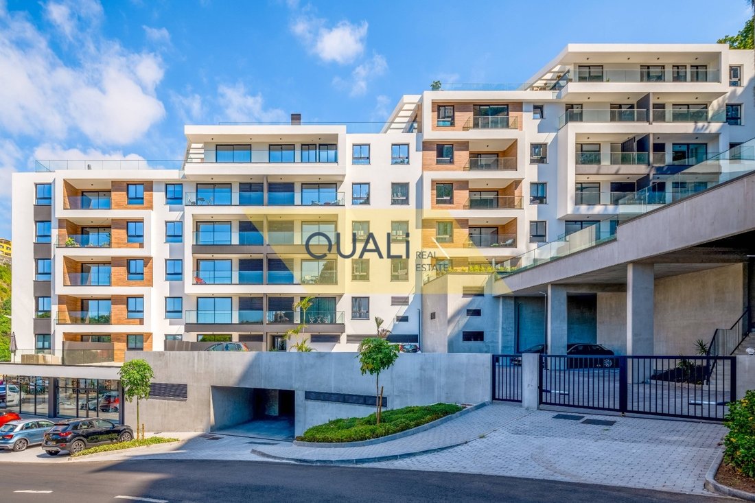 Luxury 5 Bedroom Duplex Penthouse With Large In Funchal, Madeira ...