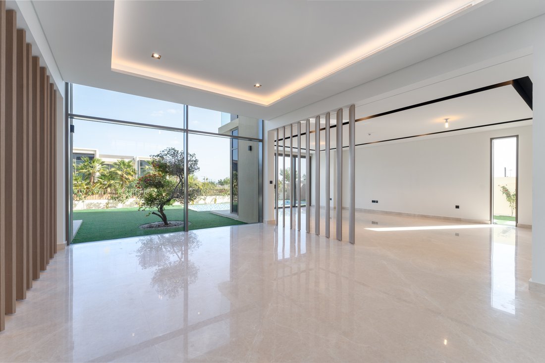 Corner Villa With Private Pool And Park In Dubai, Dubai, United Arab ...