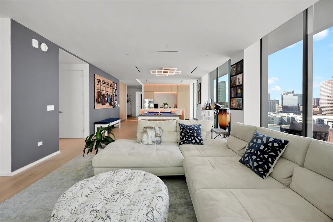 Fully Furnished Condo Above A Five Star Hotel In Tampa, Florida, United ...