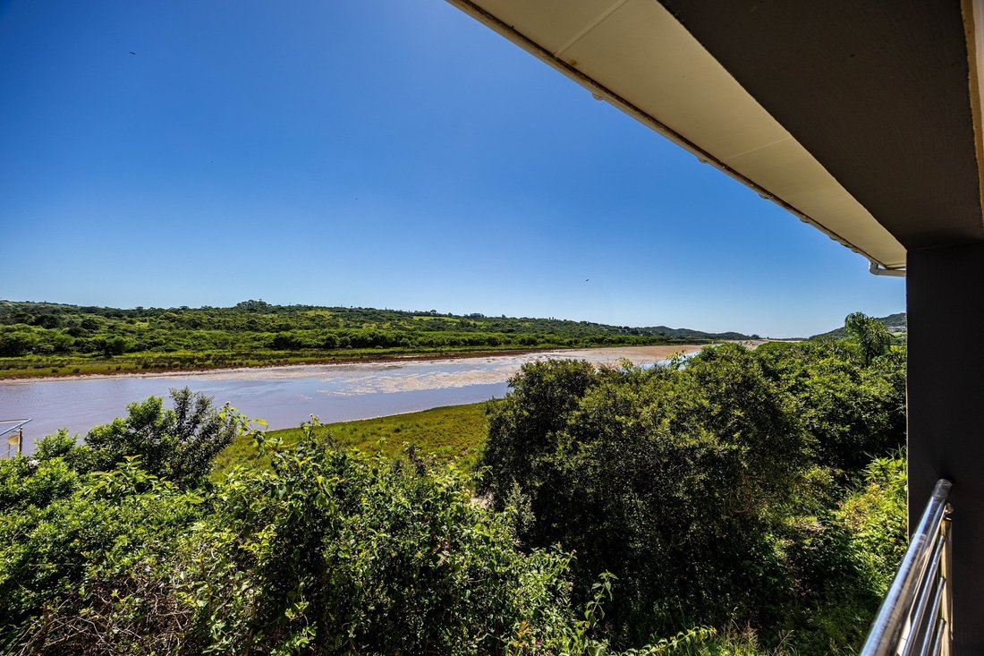 This Stunning 62 Hectare Farm, With 2 In Layitemeni, Eastern Cape ...