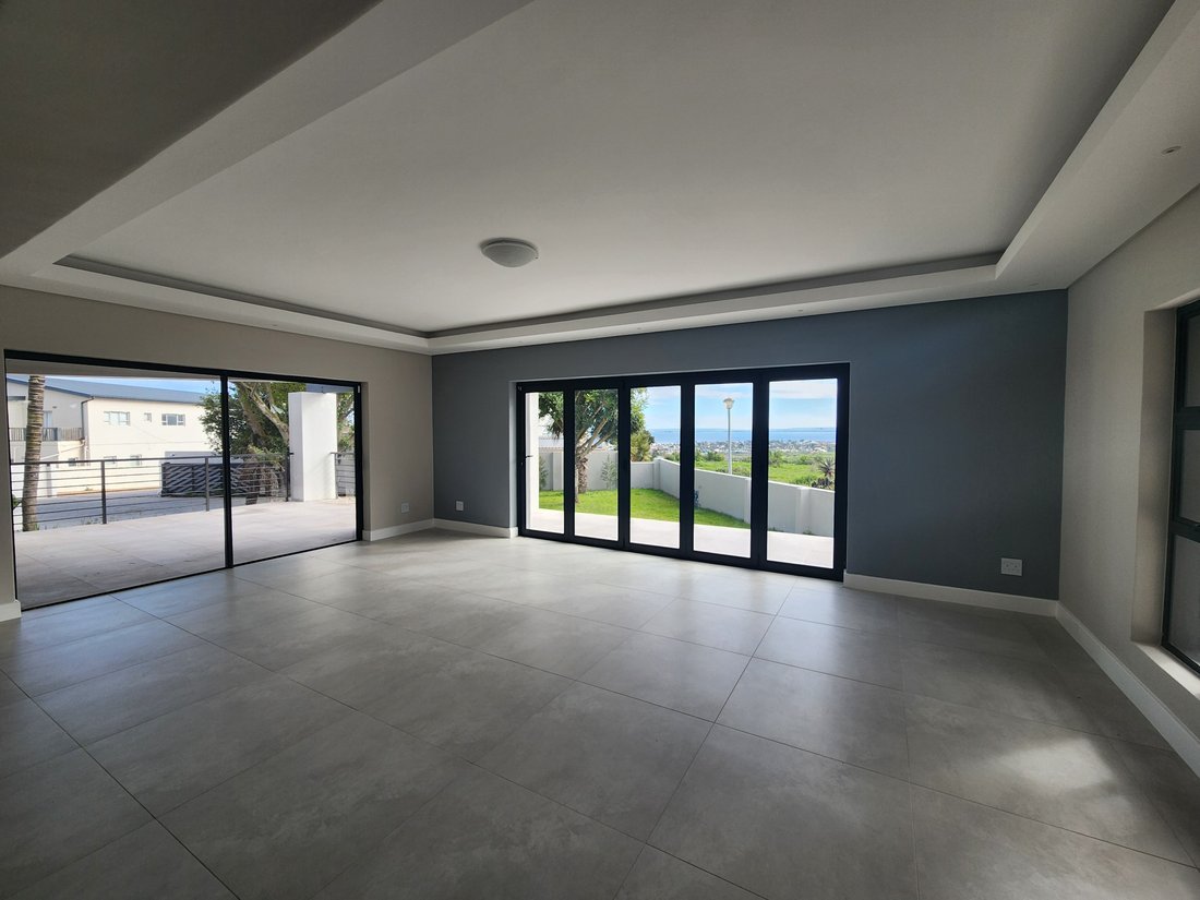 5 Bedroom House For Sale In Myburgh In Langebaan, Western Cape, South ...