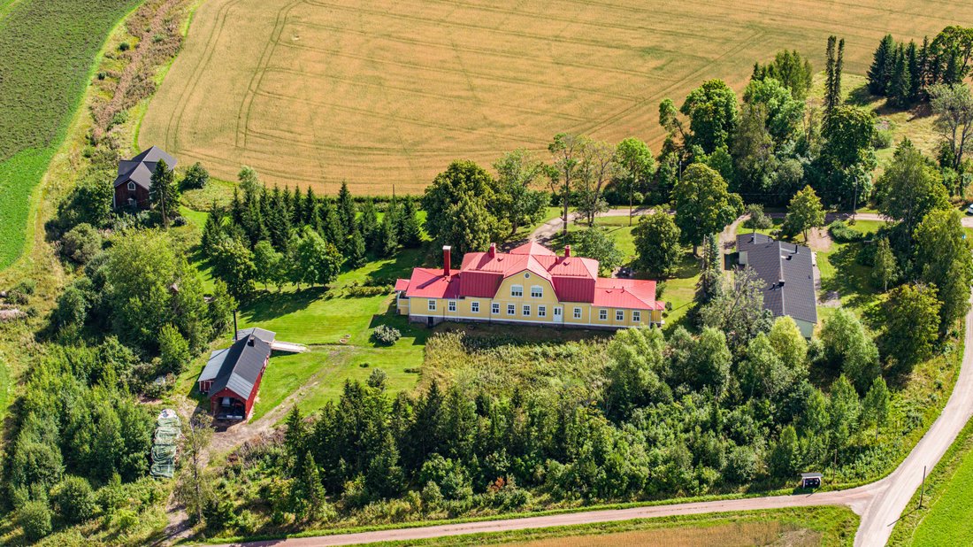 A Historic Mansion Full Of Possibilities In Porvoo, Uusimaa, Finland ...