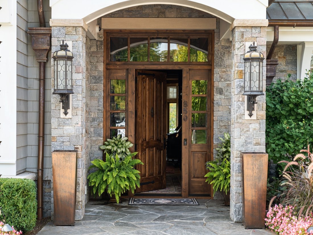 Stunning Walloon Lake Estate In Petoskey, Michigan, United States For ...