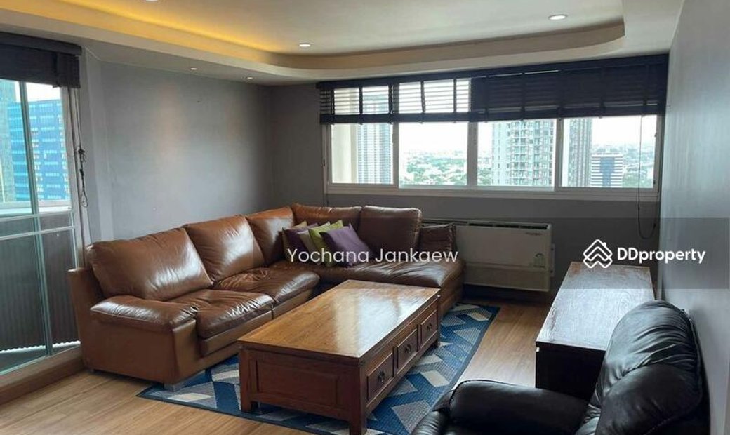 Tai Ping Towers, Bangkok In Bangkok, Krung Thep Maha Nakhon, Thailand ...