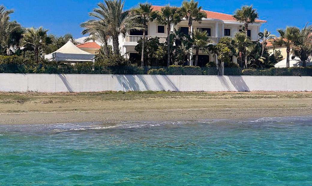 Beachfront Luxury Villa With 6 Bedrooms In Larnaca In Pyla, Larnaca ...