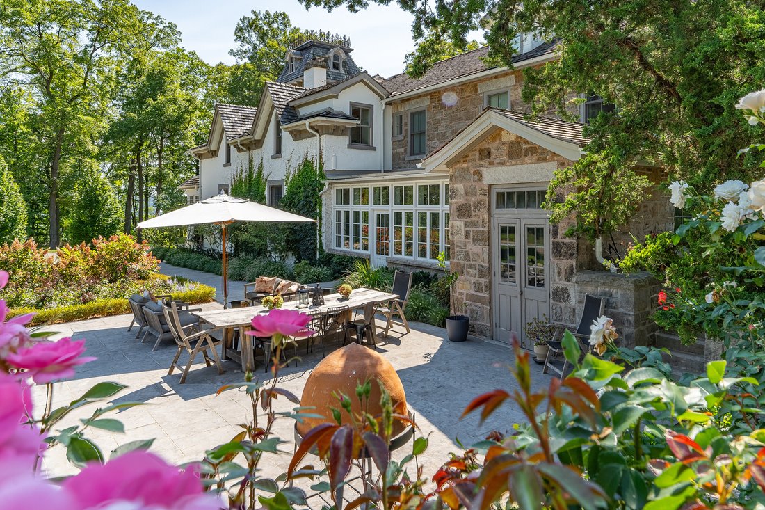 Springhill Estate In Hamilton, Ontario, Canada For Sale (14762858)