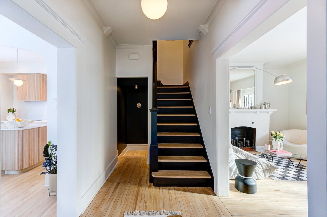 Mont Royal, Québec In Mount Royal, Quebec, Canada For Sale (15211690)