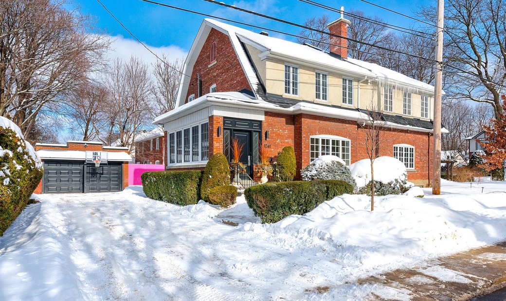Mont Royal, Québec In Mount Royal, Quebec, Canada For Sale (15211690)