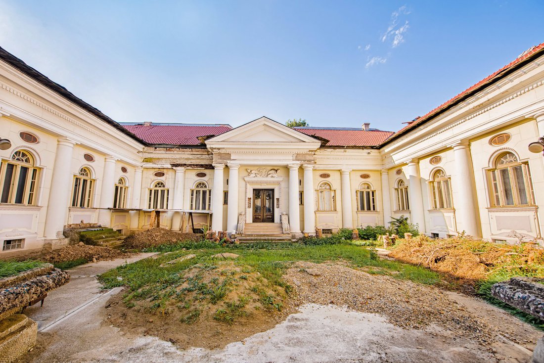 Neuman House In Arad, Arad County, Romania For Sale (11091002)