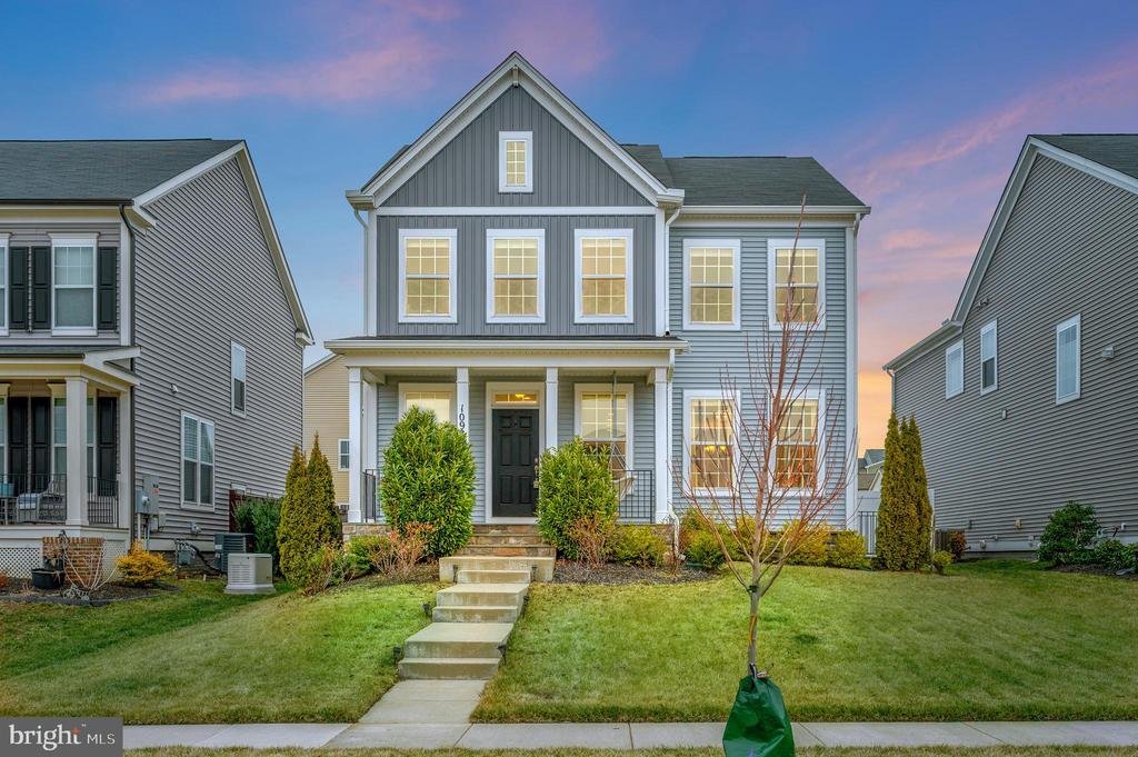 5 Bedrooms Single Family Detached In Stafford, Virginia, United States ...