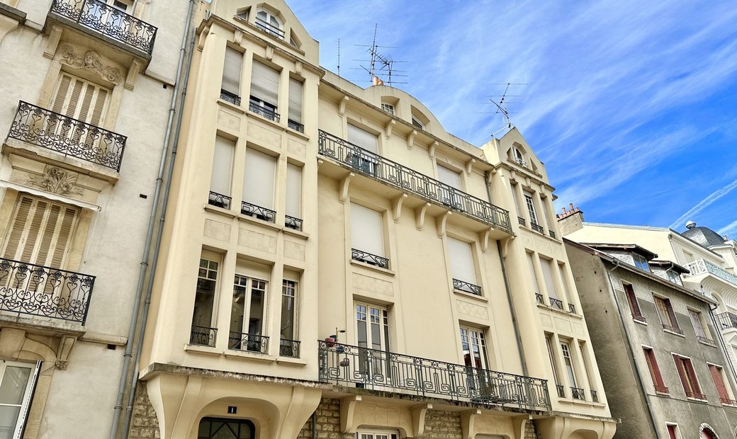 Dijon Apartment In Dijon, Bourgogne Franche Comté, France For Sale ...