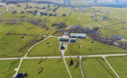 Luxury farm ranches for sale in Midway, Kentucky | JamesEdition