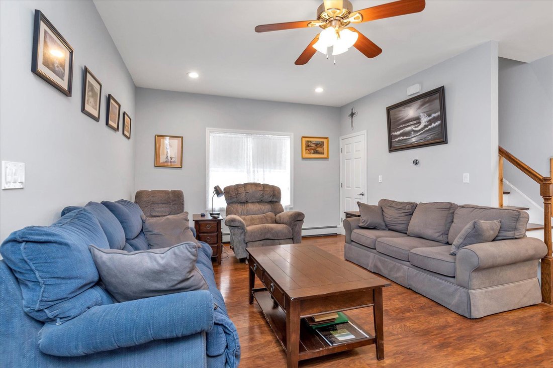 House Bellmore In Bellmore, New York, United States For Sale (15219789)