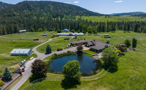 Luxury farm ranches for sale in Canada | JamesEdition