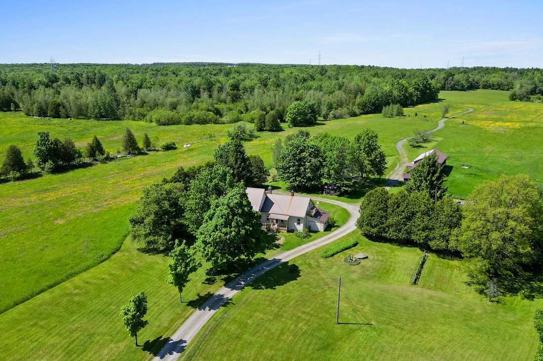 Bromont, Québec In Bromont, Québec, Kanada Zu Verkaufen (15224386)