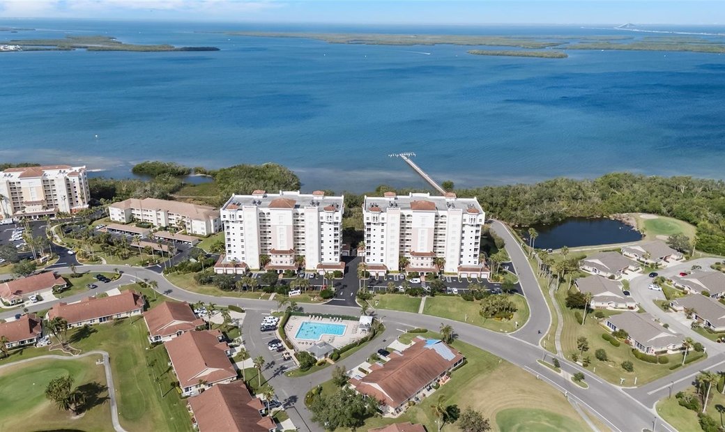 Gorgeous Condo With Water Views In In Terra Ceia, Florida, United ...