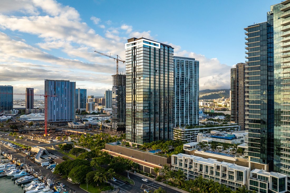 Victoria Place, Kakaako, City, Coastline, In Honolulu, Hawaii, United ...