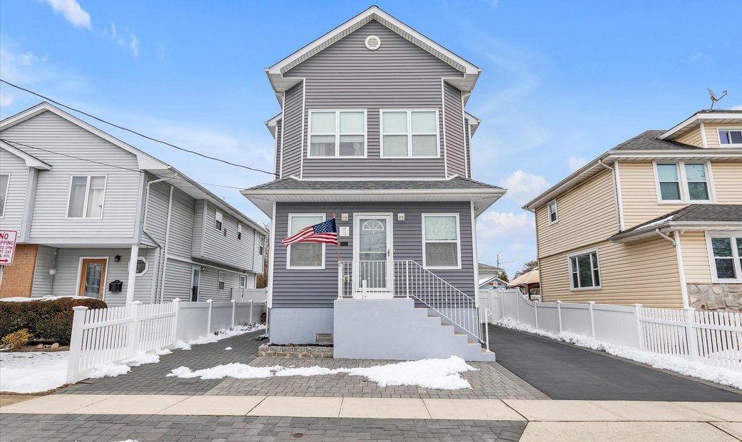 House Bellmore In Bellmore, New York, United States For Sale (15219789)