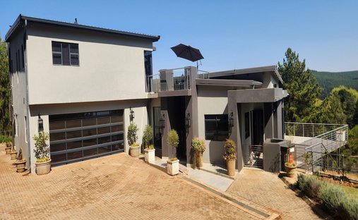 Luxury mountain view houses for sale in Clearwaters Cove, Limpopo ...