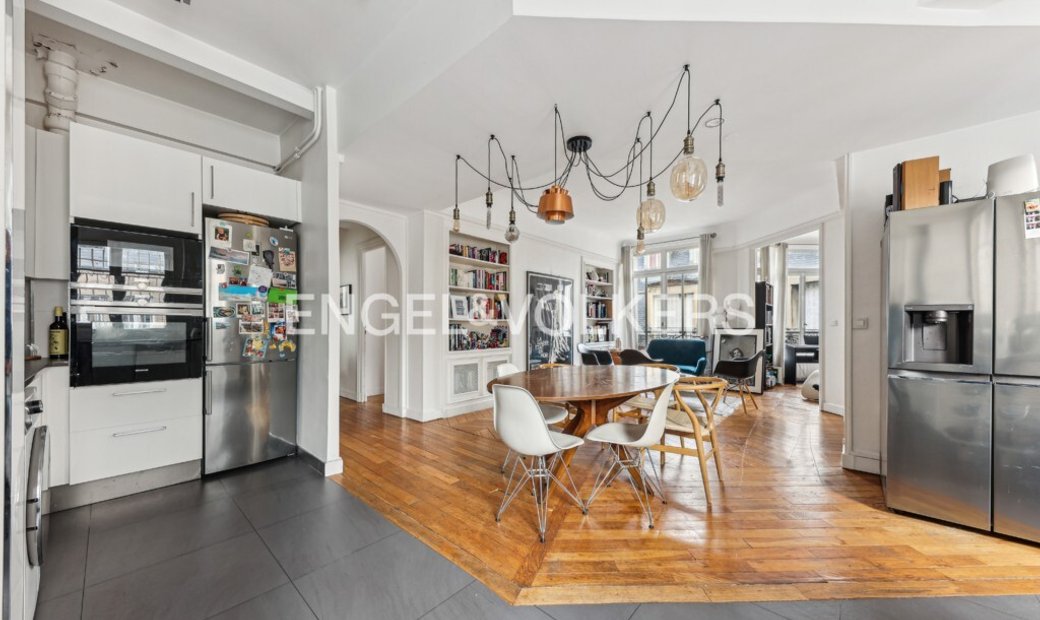 115 Sqm Family Apartment, High Floor In Paris, île De France, France ...