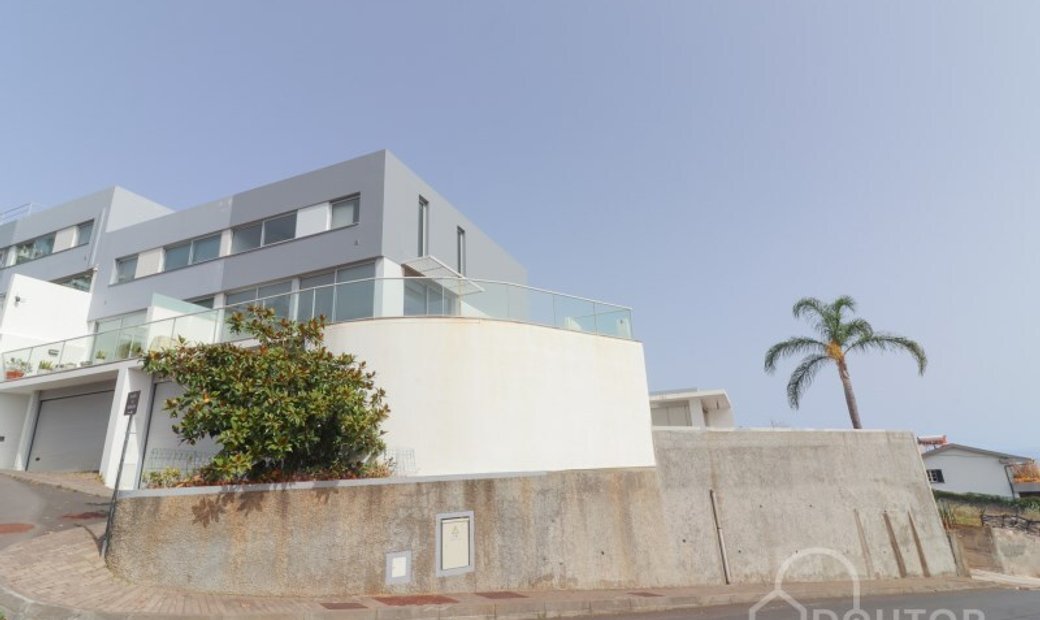 House 3 Bedrooms Sale Funchal In Funchal, Madeira, Portugal For Sale ...