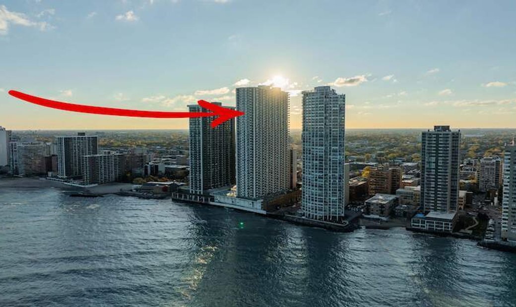 Sprawling Double Unit In Prestigious In Chicago, Illinois, United ...