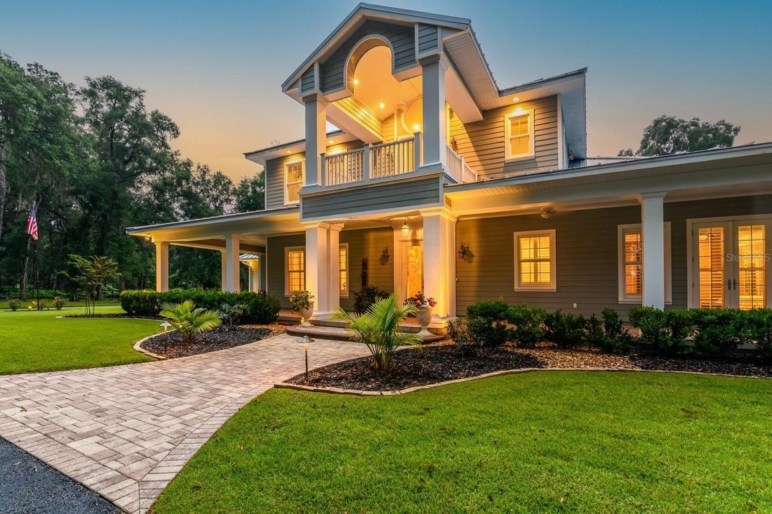 Maison Unifamiliale Individuelle De 4 Dans Gainesville, Floride, états ...