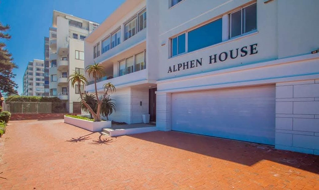 Enchanting Front Facing Apartment With In Cape Town, Western Cape ...