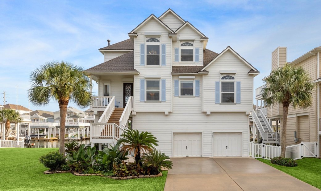 Beautiful Canal Front Home In Laffite’s Cove In Galveston, Texas ...
