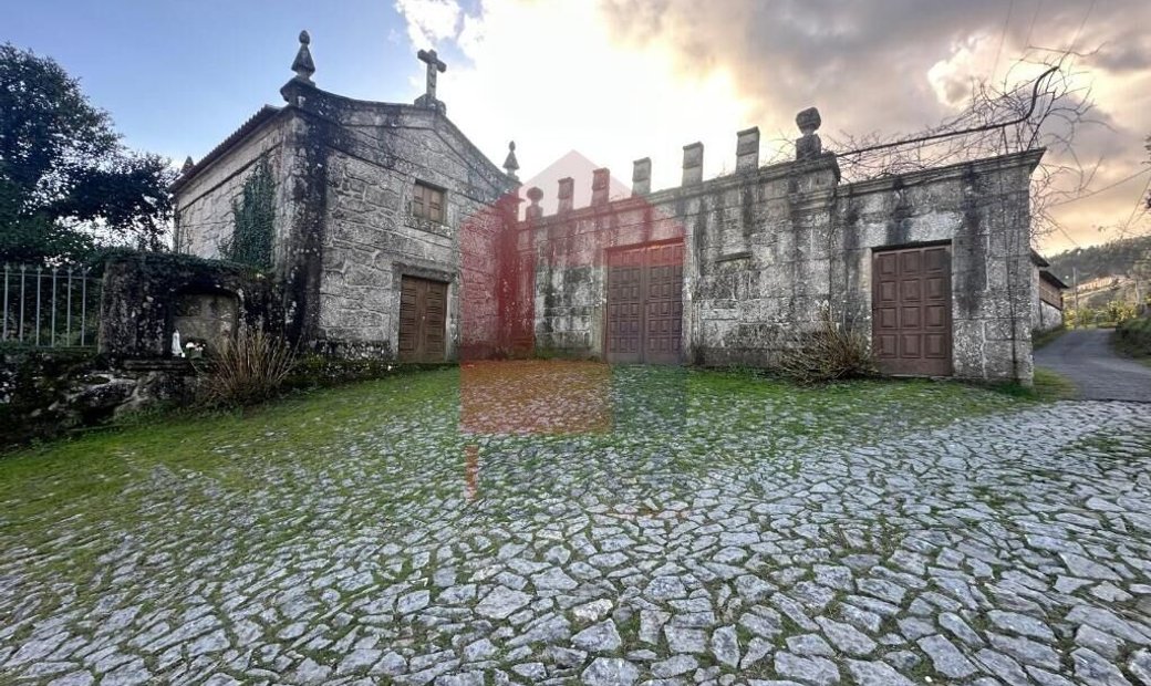Stone Farm For Sale With 845sqm Of Covered Area And In Valdreu, Braga ...