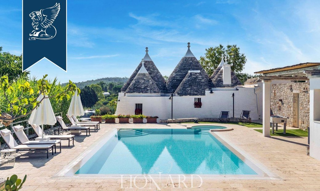 Luxury Farm With Trulli For Sale In The Heart Of Salento In Apulia ...