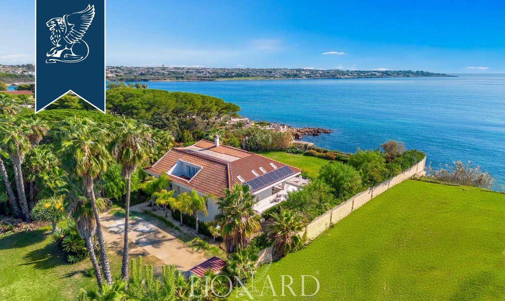 Waterfront Villa With A Garden In Siracusa In Punta Milocca, Sicily ...