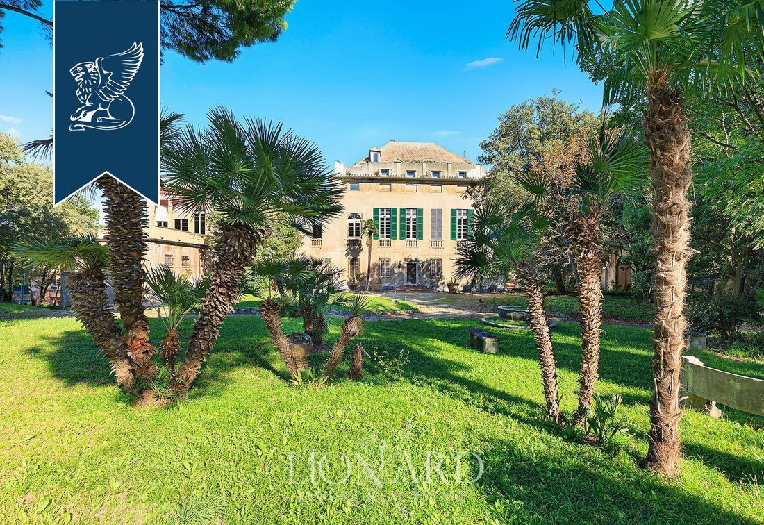 Period Estate With Frescoes And Terraces In The Heart In Genoa, Liguria ...