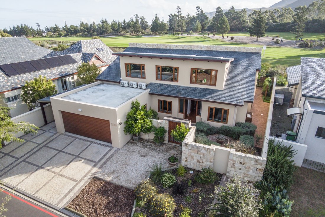 Countryside Home In Arabella In Kleinmond, Western Cape, South Africa ...