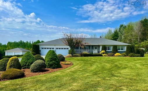 Luxury homes with terrace for sale in Berwick, Nova Scotia, Canada ...