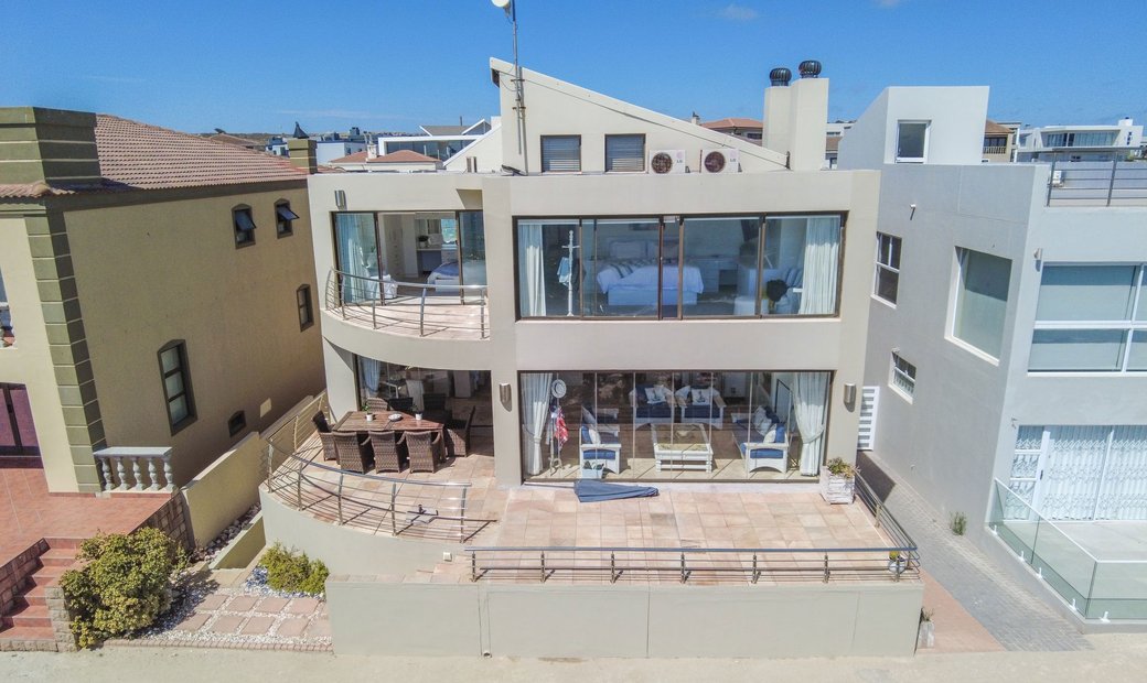 Beachfront Splendour En Langebaan, El Cabo Occidental, Sudáfrica En ...