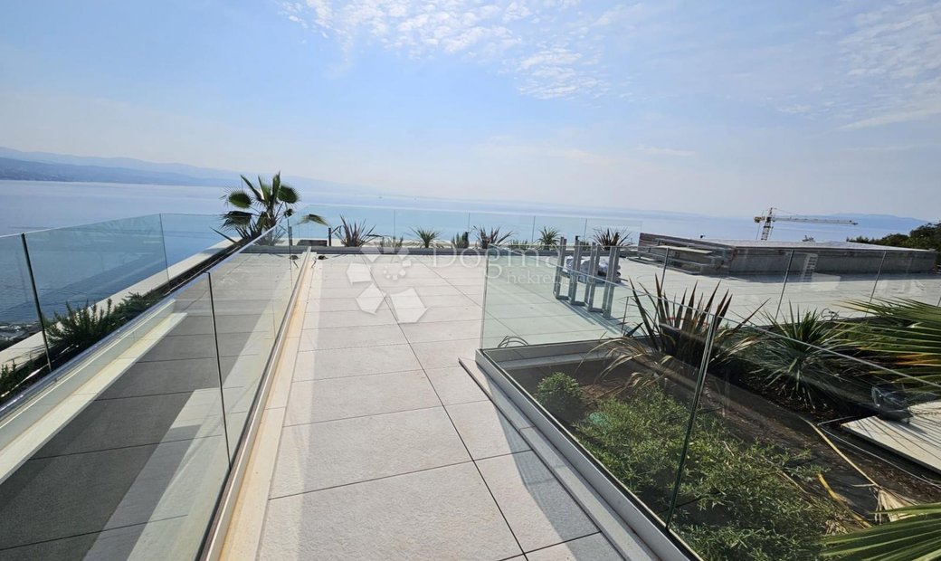 Flat Opatija, 296m2 In Grad Opatija, Primorje Gorski Kotar County ...