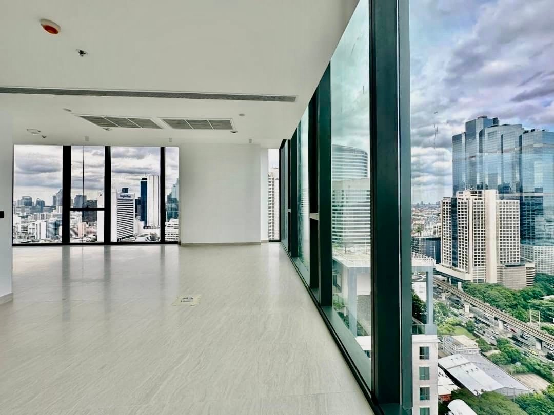 Modern Masterpiece: Exclusive In Bangkok, Krung Thep Maha Nakhon, Thailand For Sale (15266382)
