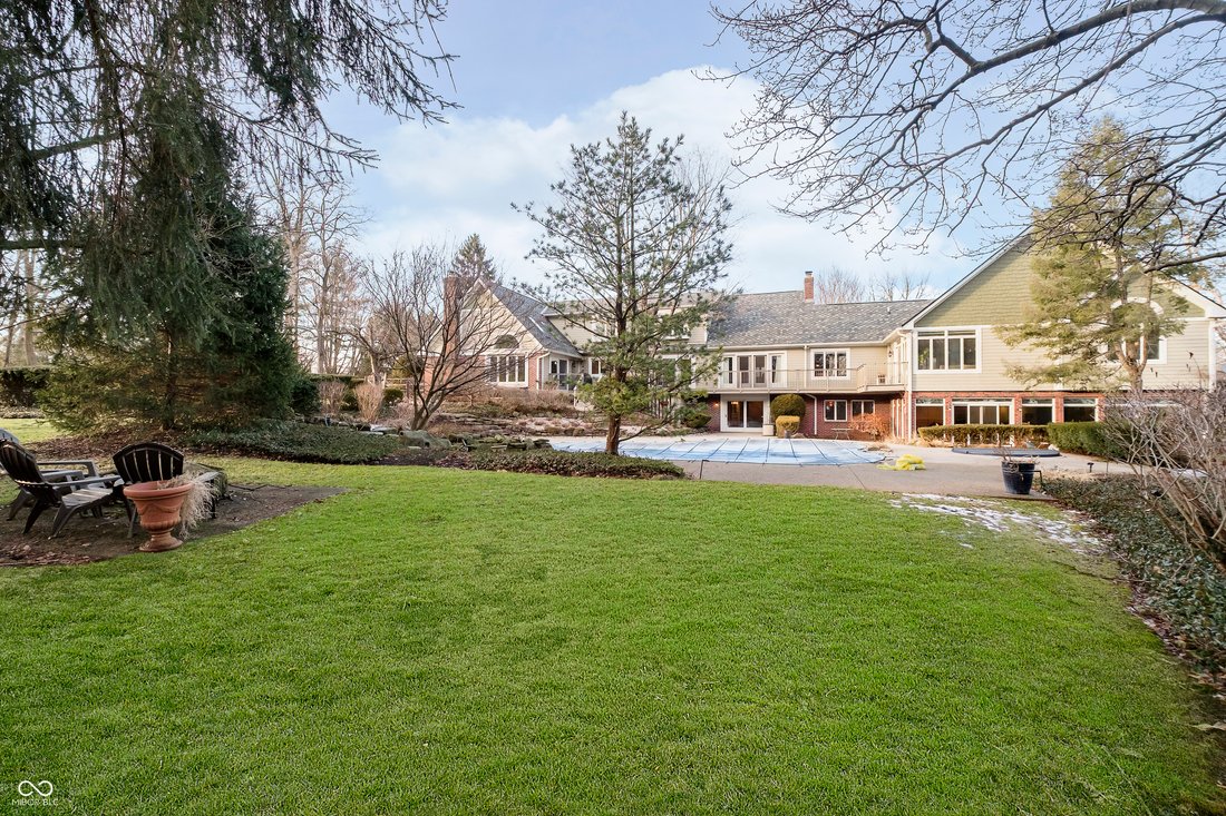 6 Bedrooms Single Family Detached In Indianapolis, Indiana, United ...
