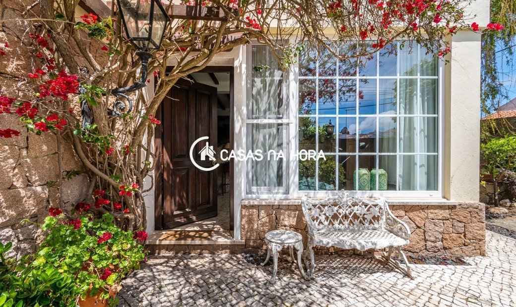 Sintra Villa In Colares, Lisbon, Portugal For Sale (15270285)