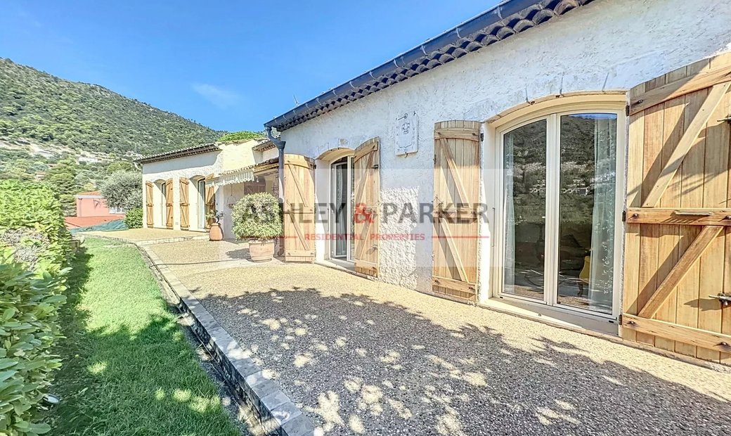 Charming 3 Bedroom House With In Falicon, Provence Alpes Côte D'azur ...