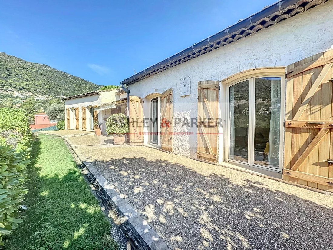 Charming 3 Bedroom House With In Falicon, Provence Alpes Côte D'azur ...