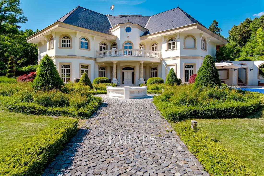 American Style Family Villa In Ii. District Budapest In Budapest ...