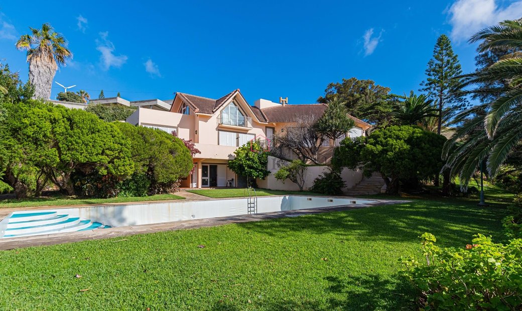 Luxury Mansion With Sea View T3 In Caniçal In Canical, Madeira ...