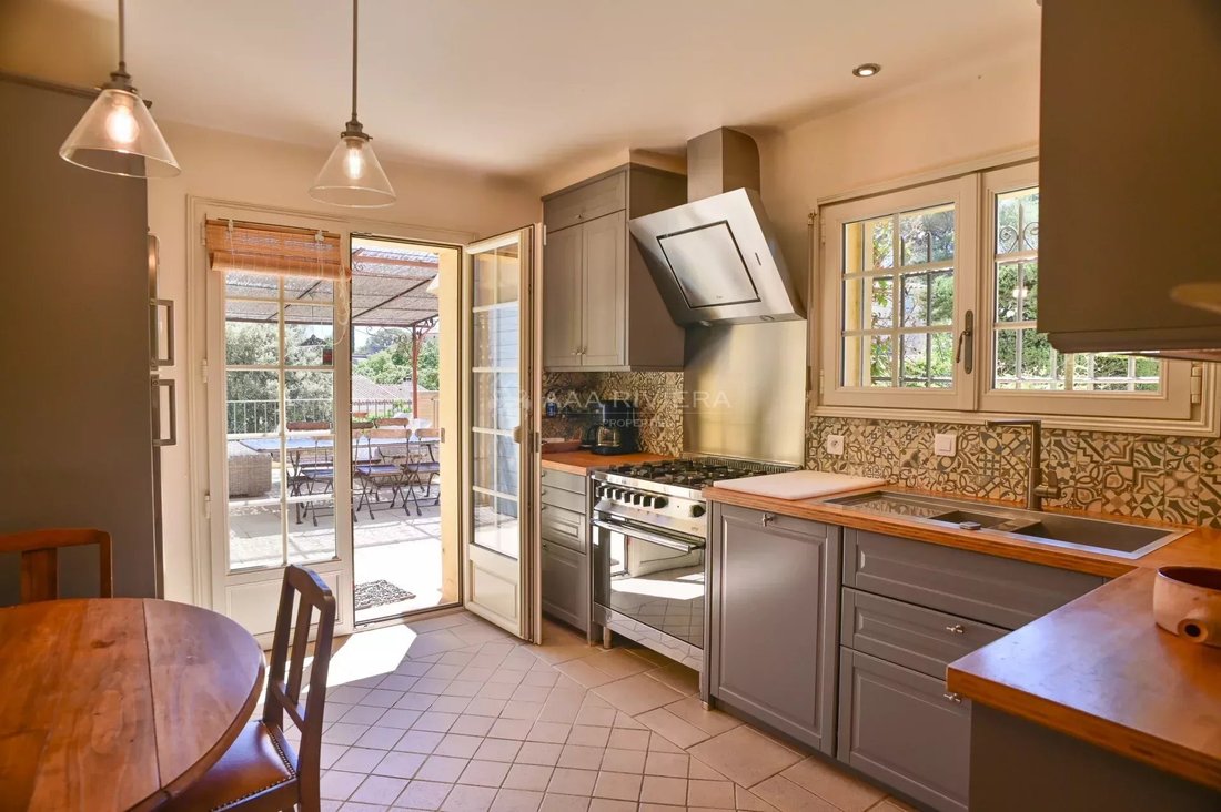 Sole Agent Saint Raphael In Saint Raphaël, Provence Alpes Côte D'azur ...