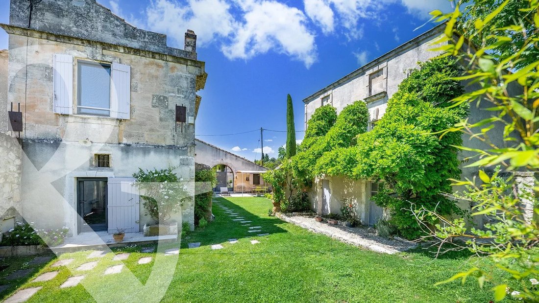 Mouriès House In Mouriès, Provence Alpes Côte D'azur, France For Sale ...
