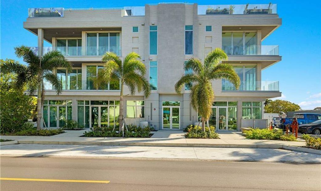 Contemporary Luxury In An Exceptional Enclave In Naples, Florida ...